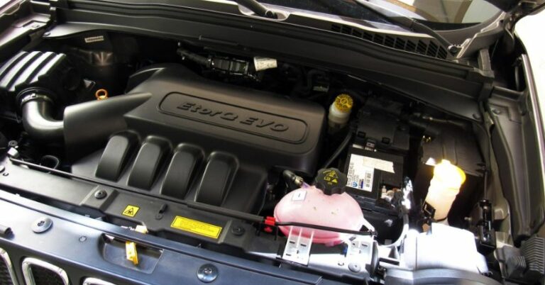Jeep Wrangler Shuts Off While Driving - 11 Reasons & Fixes